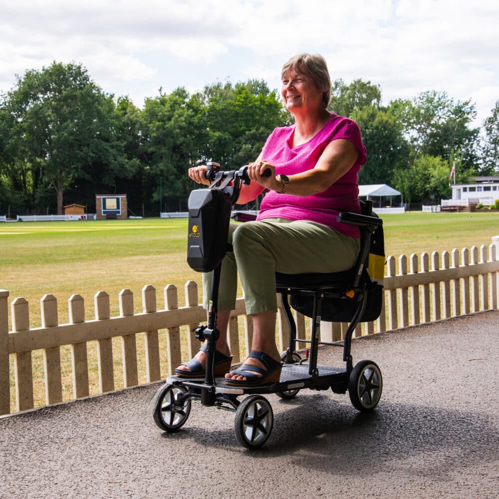 Ultra Lightweight 4 Wheel Bi-Fold Mobility Scooter - eFOLDi